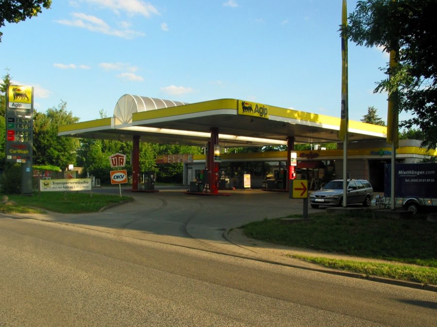 Shell Tankstelle Anhanger Mieten